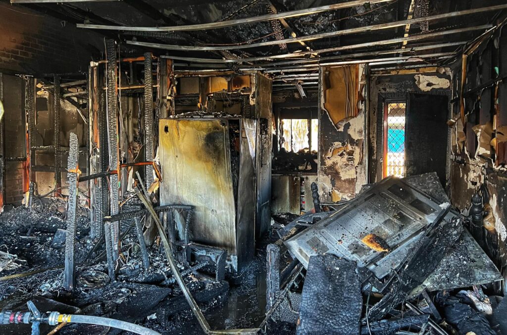 Nandewar Street unit destroyed in weekend blaze - The Courier