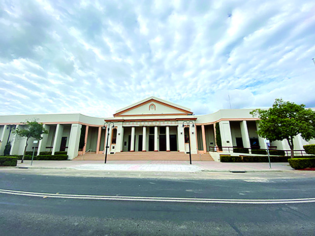 Construction works start on parking changes in Moree central business ...