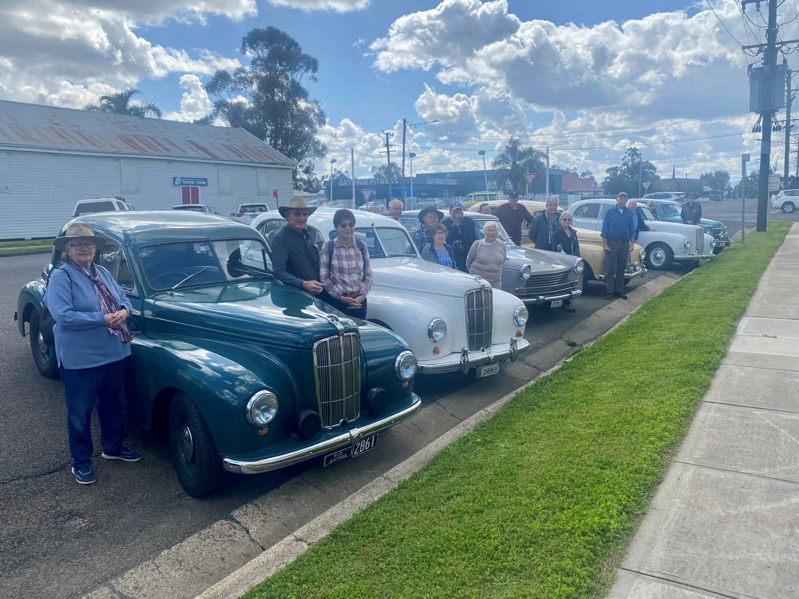 Morris owners converge on Narrabri - The Courier