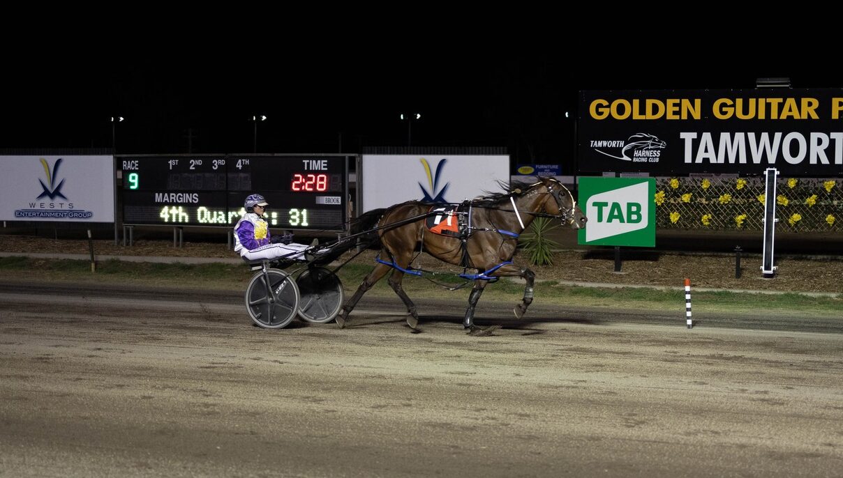 Jemma Coney drives Miss Maravu to victory again at Tamworth Paceway ...